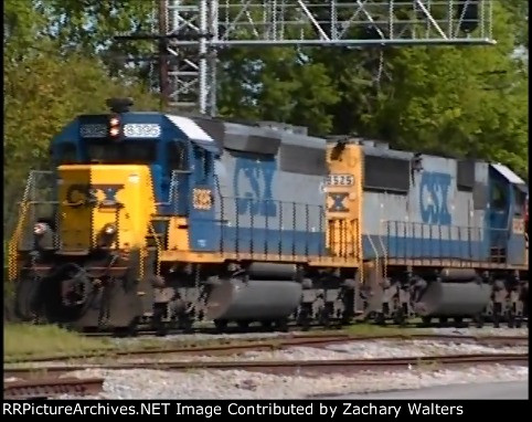 CSX 8395 8525
